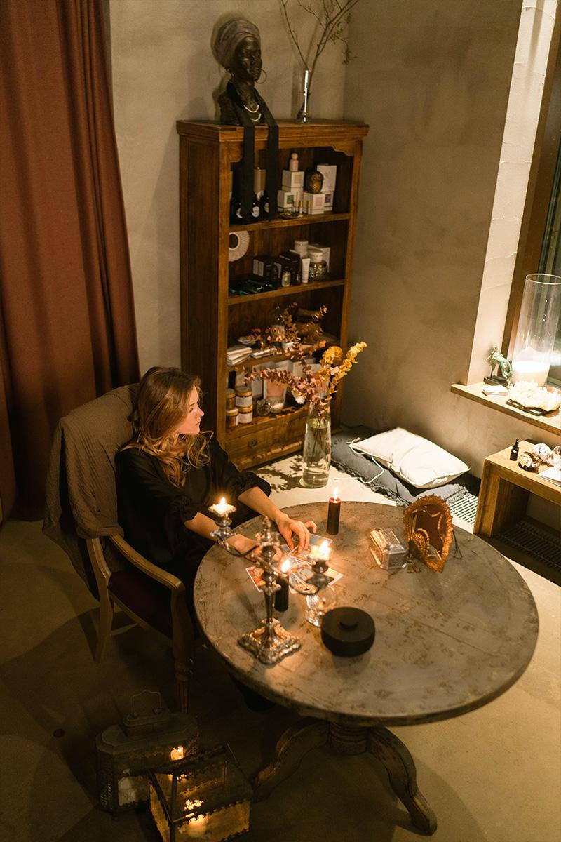 Creating a Sacred Space: The Art of Setting Up a Tarot Altar